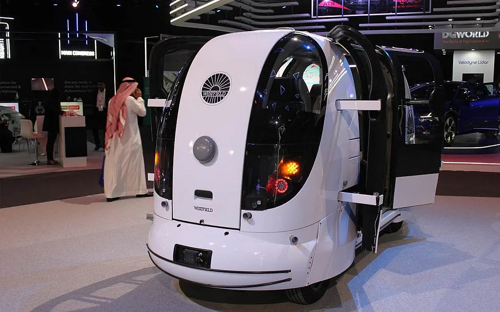 Dubai's Launch of Self-Driving Taxis by 2026| Stage Properties
